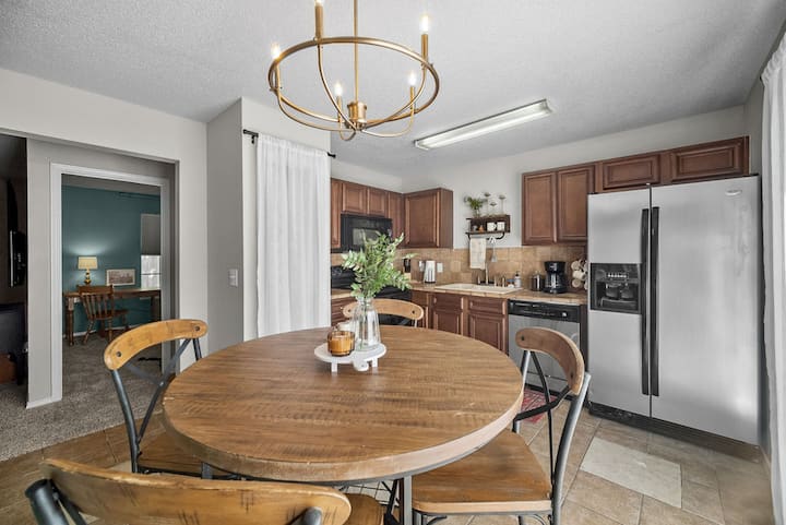 Cycler's Cottage Near Downtown Bville & Trails - Bentonville, AR