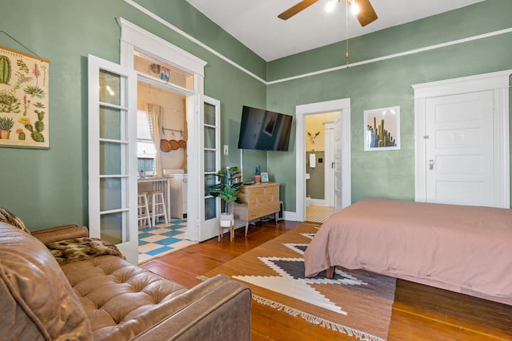 Clean Cozy Studio/historic Barrio Close2downtown - Tucson, AZ