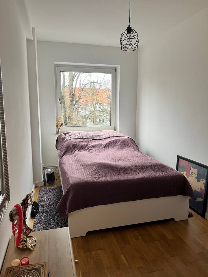 1 Zimmer, Zentral, U1-bahn. - Hamburg