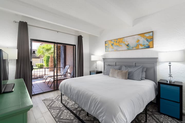 Modern Scottsdale Living W/3 Beds, Hot Tub & Pool! - Scottsdale, AZ
