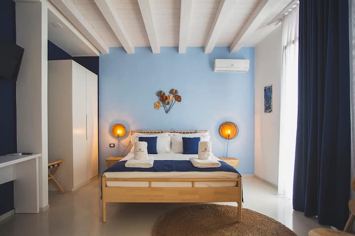 Suite Blu | Dimora Lamas Mola Di Bari - Mola di Bari