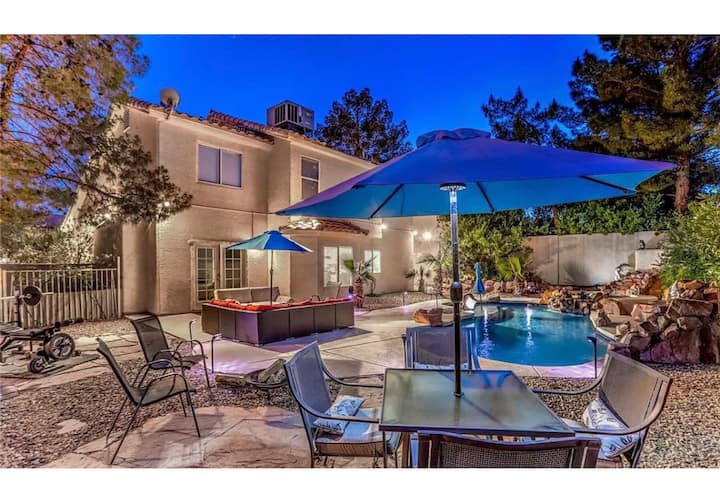 4 Bedroom 3 Bathroom Entire Pool Home - Las Vegas Strip, NV