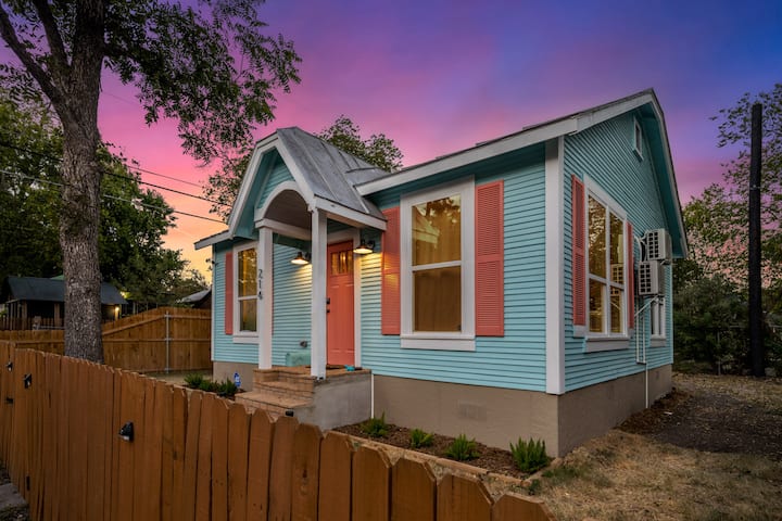 Charming Craftsman Style Home Just Minutes From Dt - San Antonio