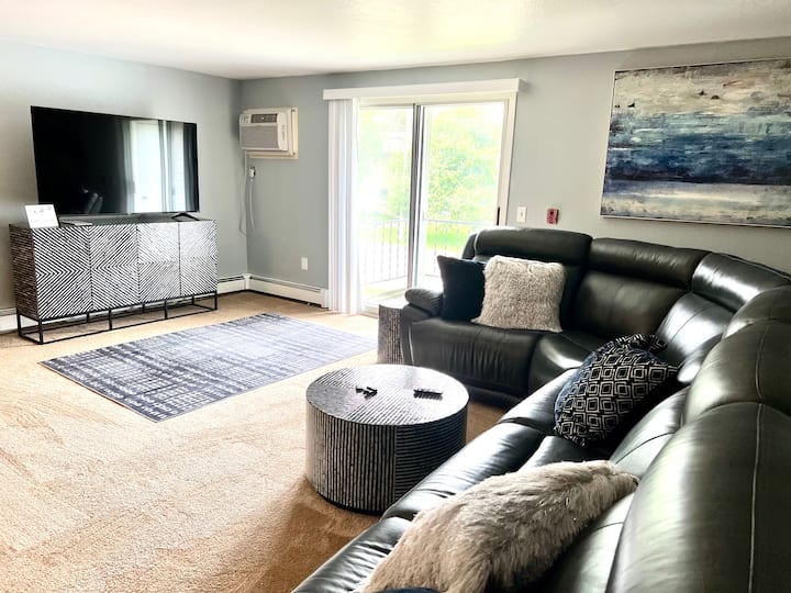 Ritchie’s Residences Of Kensington: Fox Cities Den - Appleton, WI