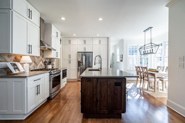 Golf Views And Family Barbecues - Wake Forest, NC