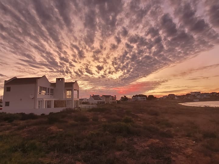 Beachfront Holiday Home On The West Coast - Saint Helena Bay
