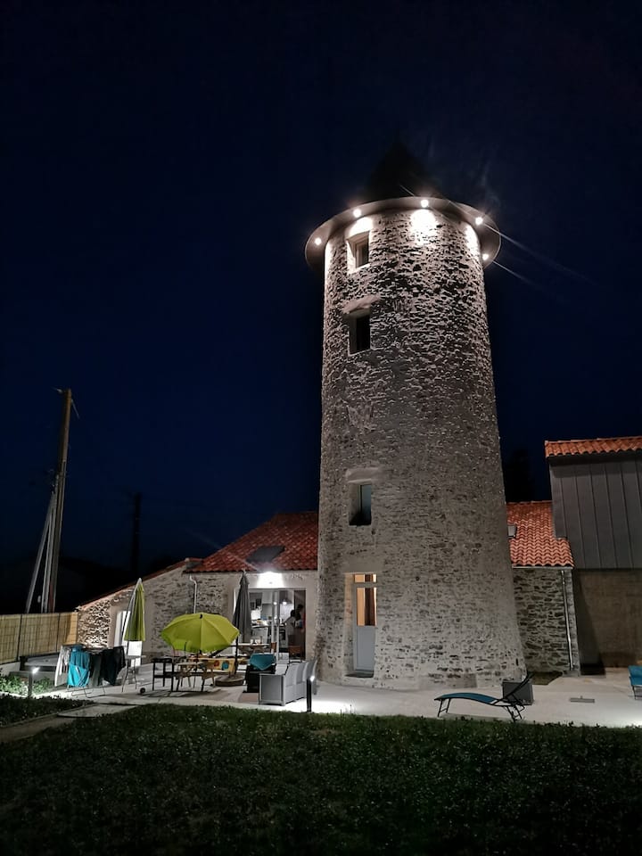 Ancien Moulin à Vent Avec Spa Et Terrasse - Ancenis