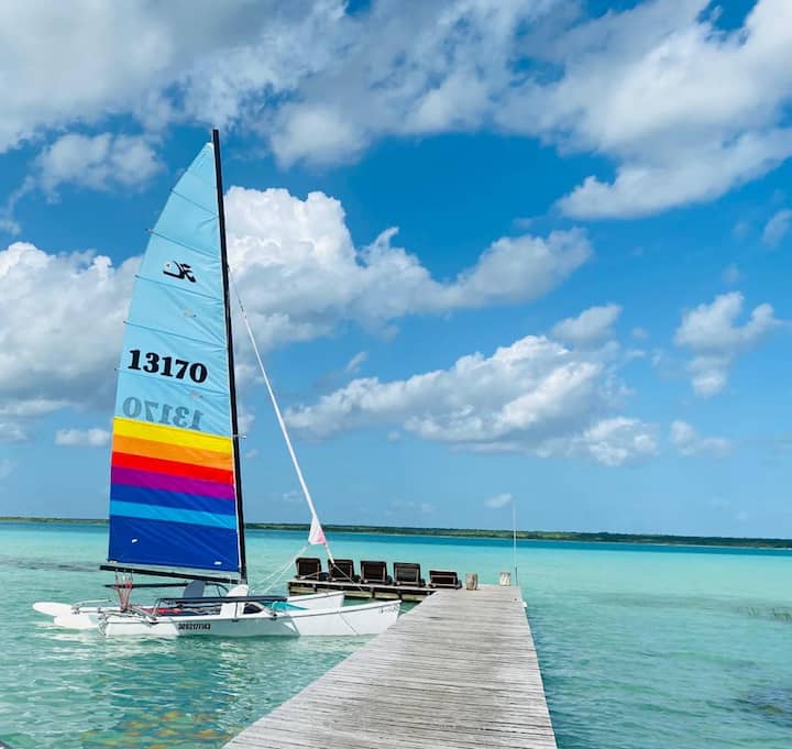 Comfortable room with access to the lagoon. - Hostels for Rent in ...