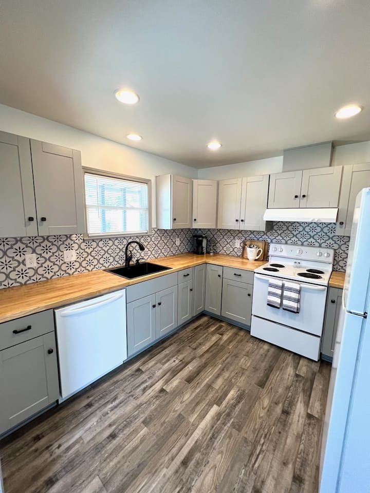 Newly Renovated House In Yreka, Close To Hospital - Yreka, CA