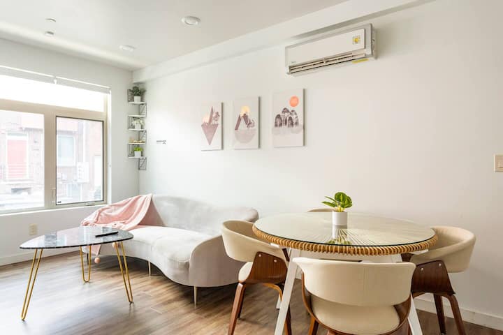 Home Away Getaway • Cozy 3br Apartment W/ Comfort - Philadelphia, PA