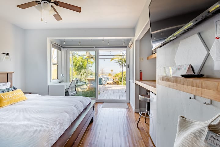 Private Entrance View Suite W/deck (Bahiavistasd) - San Diego, CA