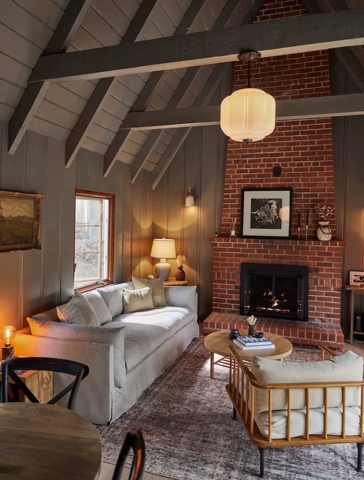 Hillside Lakehouse- Historic Cabin/walk To Village - Lake Arrowhead, CA