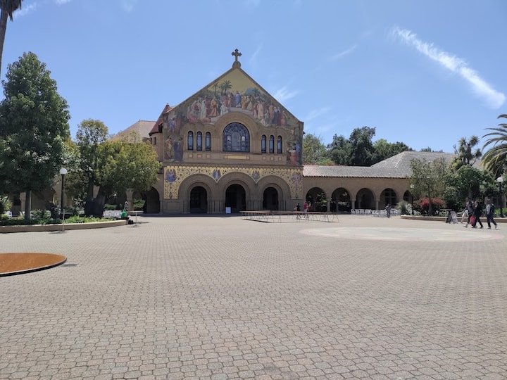 Charming Home, Next To Stanford, Kitchen & Parking - Los Altos, CA