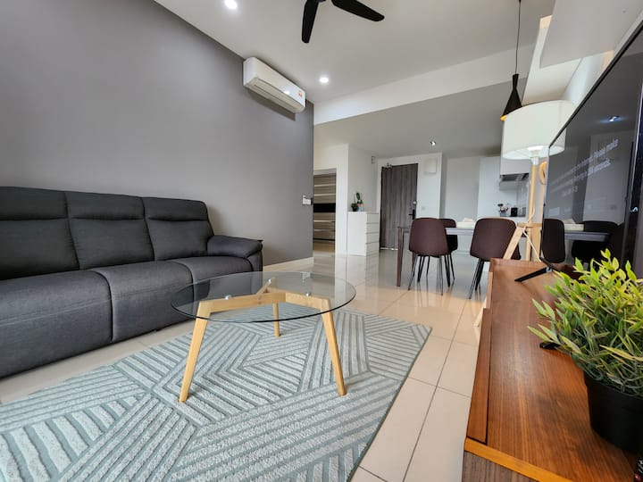 Infini 47th Floor Superb View Suite@ Continew - Condominiums for Rent ...