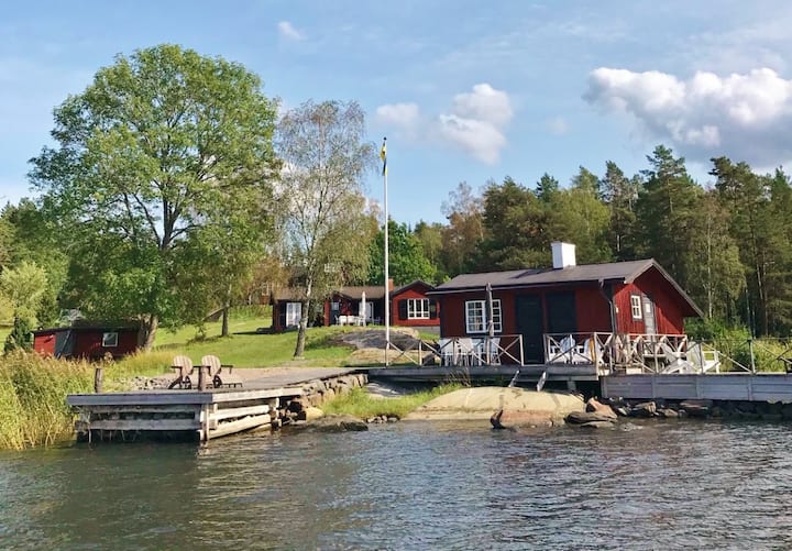 Skärgårdsställe Med Egen Brygga - Hallstavik