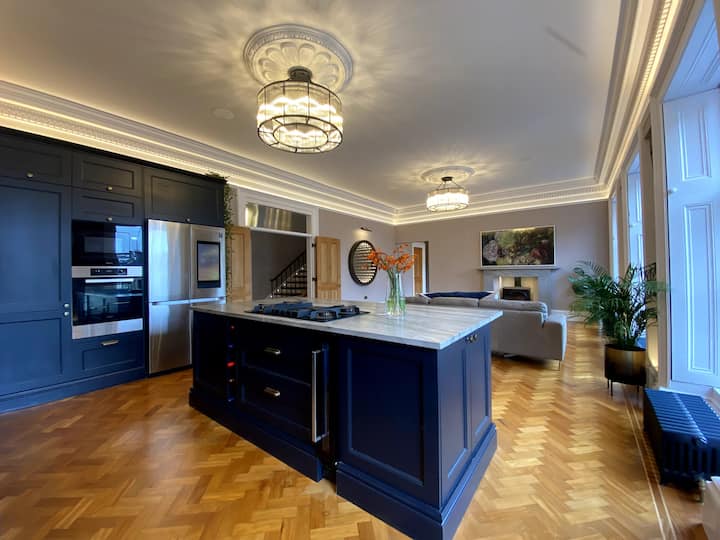 Luxury 4 Bedroom Stay In The Heart Of The West End - Glasgow