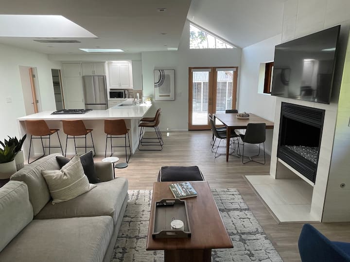 Beautiful 2 Bedroom Home In Santa Monica - Santa Monica, CA