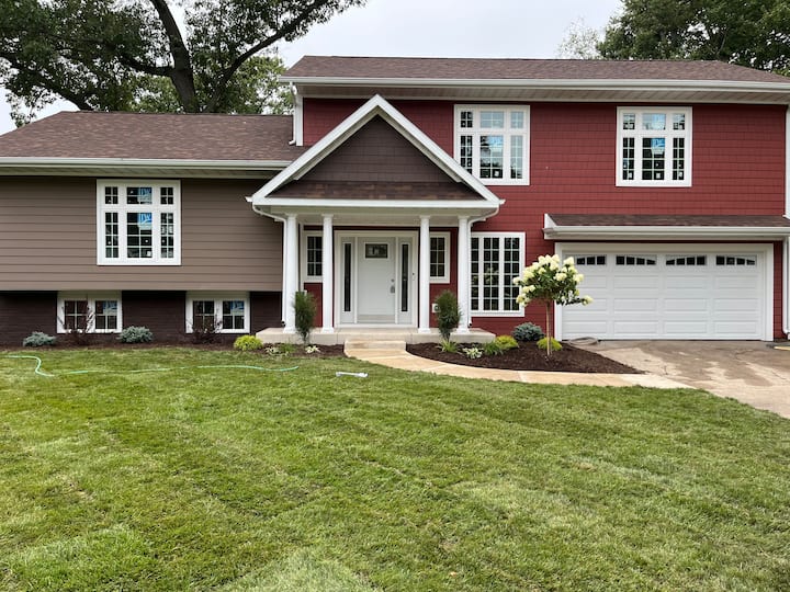 Newly Renovated Home Perfect For All Nd Events! - South Bend, IN