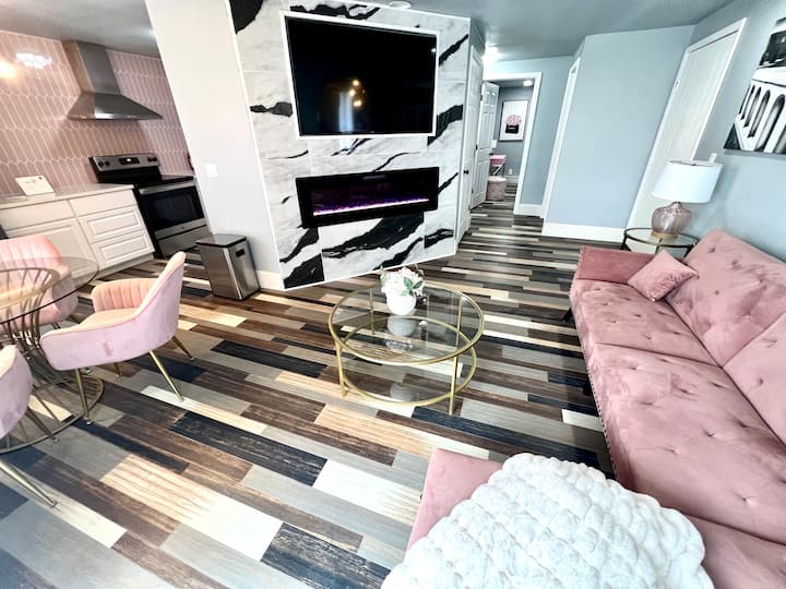 Ultra Glam Pink Penthouse - Appleton, WI