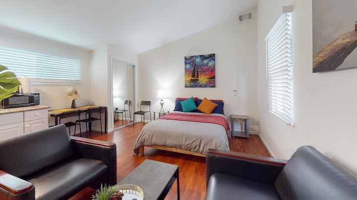 ~Spacious Studio 1/mi To Lax,3/mi Breezy Shores #4 - El Segundo, CA