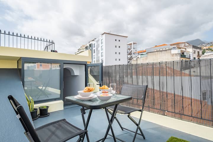 City Centre Split-level Apartment 1 With Terrace - Funchal