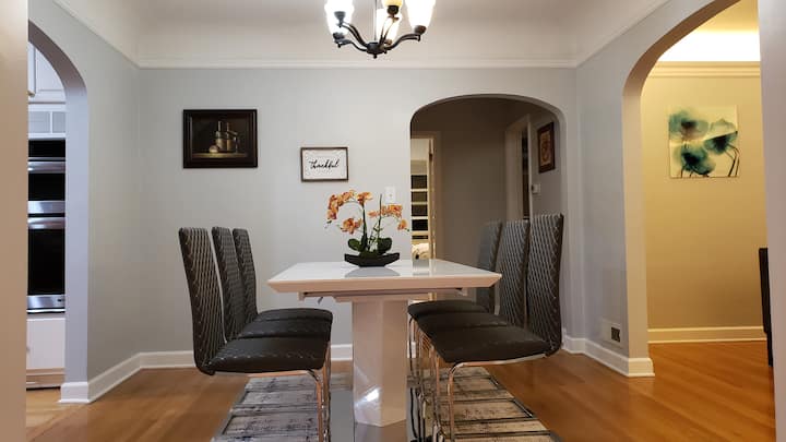 Cozy Home For Family Gathering Approx. 2900 Sqft. - Beaverton, OR