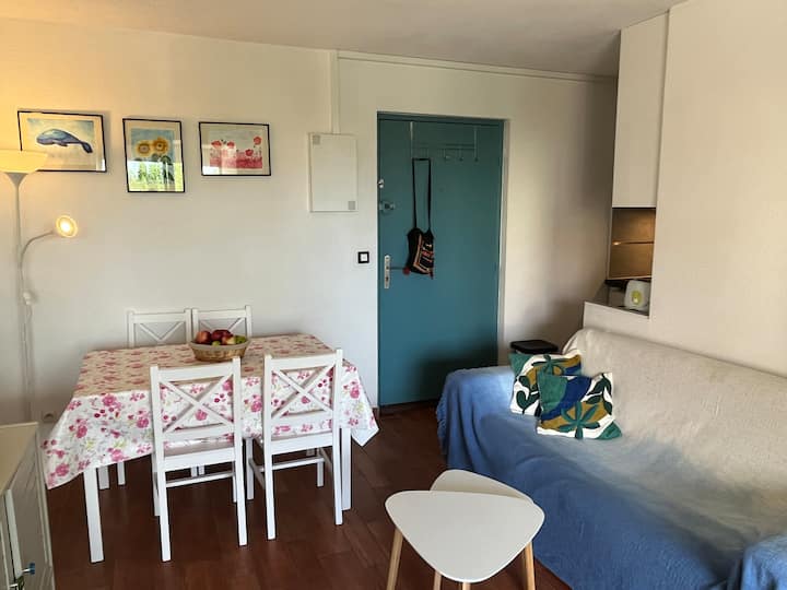 Van's Place: One-bedroom Vacation-50m To The Beach - Pérols