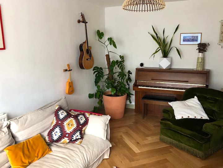 Two Bedroom House In The Heart Of Forest Gate - 일퍼드