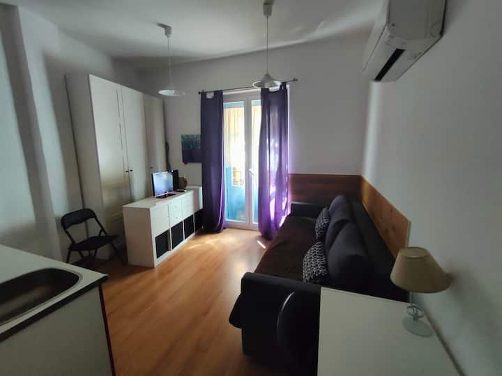 Precioso Estudio Con Sofá-cama Doble Cómodo - Toledo