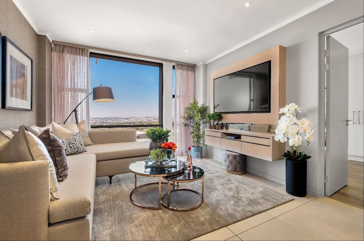 Executive Upmarket 2-bed Apartment In Sandton - Sandton