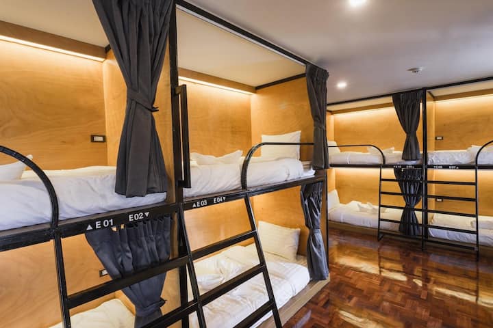 Friendlyhostel Free Bf Kitchen At Cm. Old City - Chiang Mai