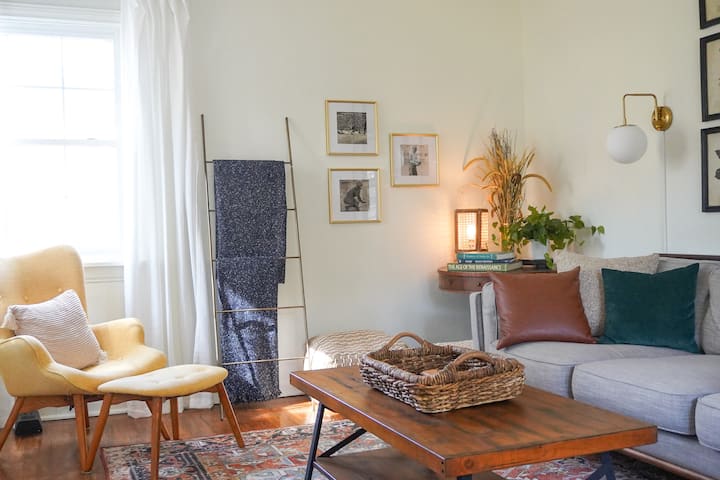 Blue&gold Getaway | 1.2mi To Nd  – 4br, Sleeps 8 - Mishawaka, IN