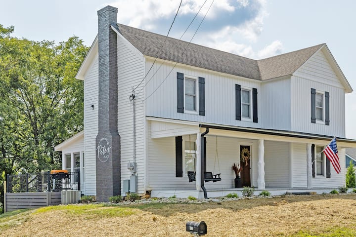 Pete's Place A Historical 1874 Farm House. - Knoxville, TN