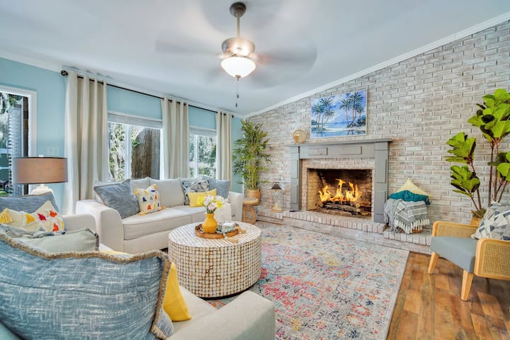 Fantastic Location At Camellia's - Beaufort, SC