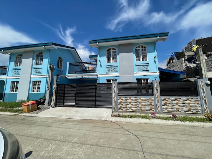 Cozy 3br W/ Netflix & Fast Wi-fi - Lipa
