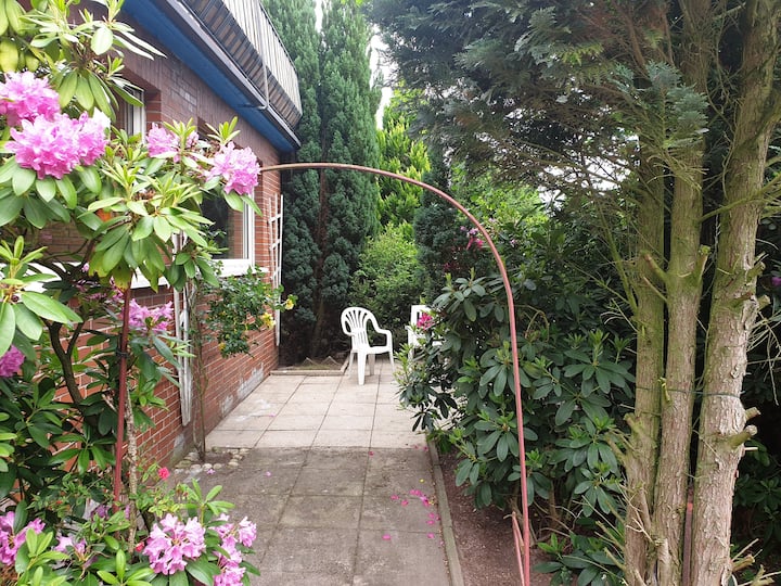 Ganzes Haus Mit 2 Wohnungen, Garten, Carport, Zaun - Rheine