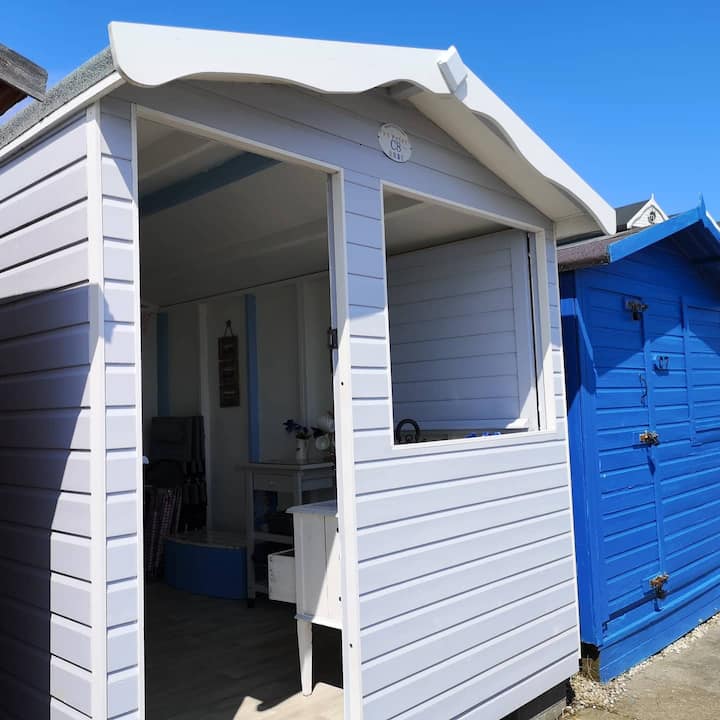 Sylvie's Shack Beach Hut Hire Walton-on-the-naze - Walton-on-the-Naze