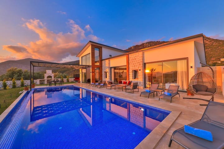 Villa Gardenia
Kalkan - ÜZümlü Köyü - Aklar