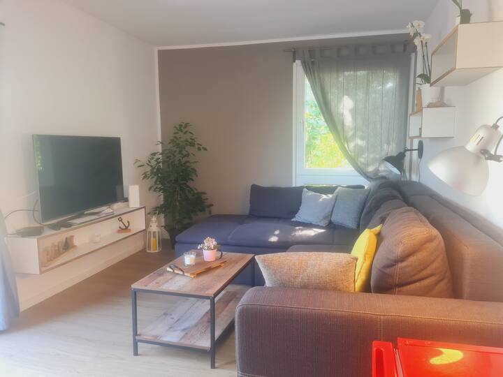 Villa_marina 
Tauchen Sie Ein In Das Marinaleben. - Lübeck