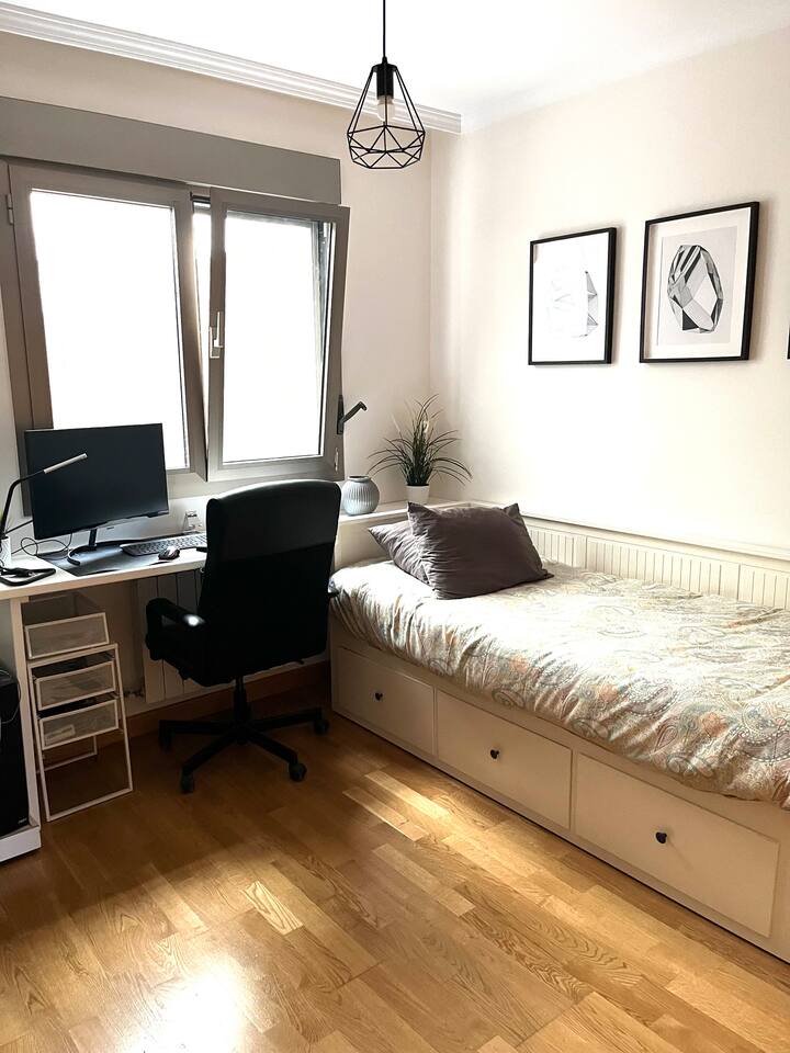 Habitación A 10 Minutos Del Recinto Ferial - Albacete