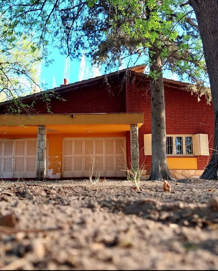 Casa Rural Con Pileta - Rivadavia