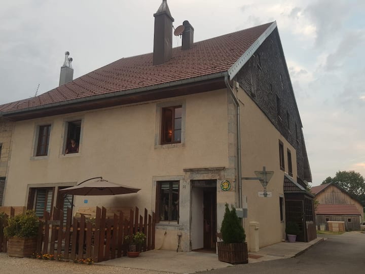 Gîte Du Centre
 Les Fourgs 1100m Prox Suisse - Jougne