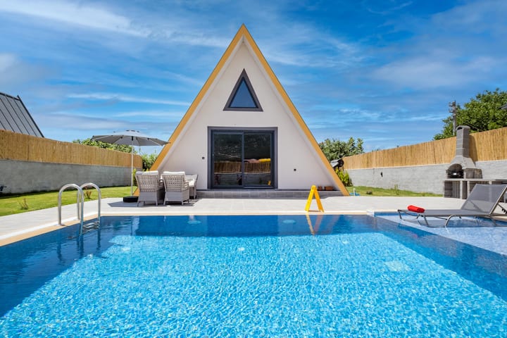 Jakuzili Ve Havuzlu Tam Korunaklı Villa Miray - Ölüdeniz