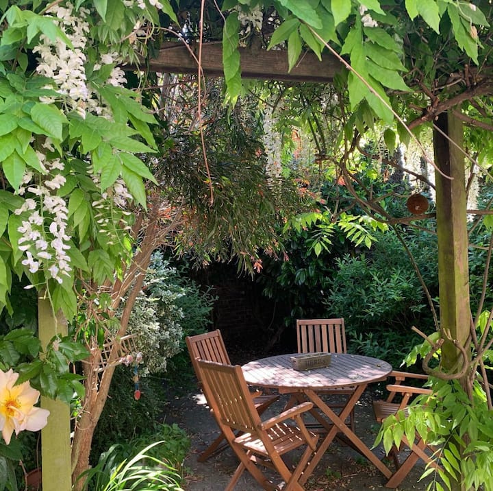 Pretty Seaside Cottage In Walmer - Deal