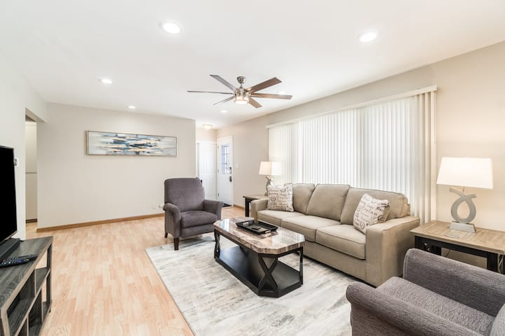 Hoffman Estates Rental - Schaumburg, IL