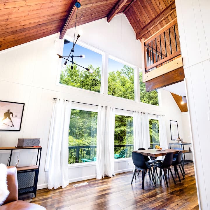 Quirky Fun Chalet Near Snp, Skiing, And Wineries - Virginia