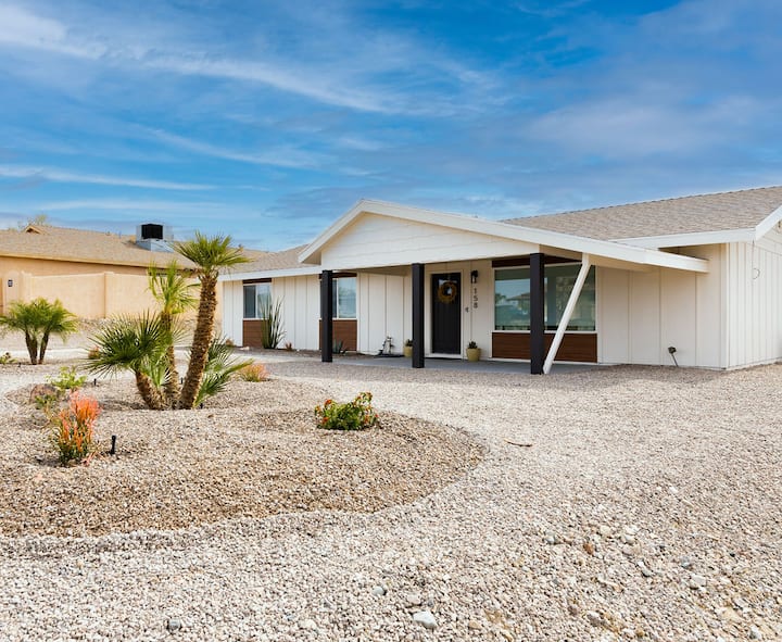 Newly Remodeled Havasu Retreat Near Downtown! - Havasu Lake, CA