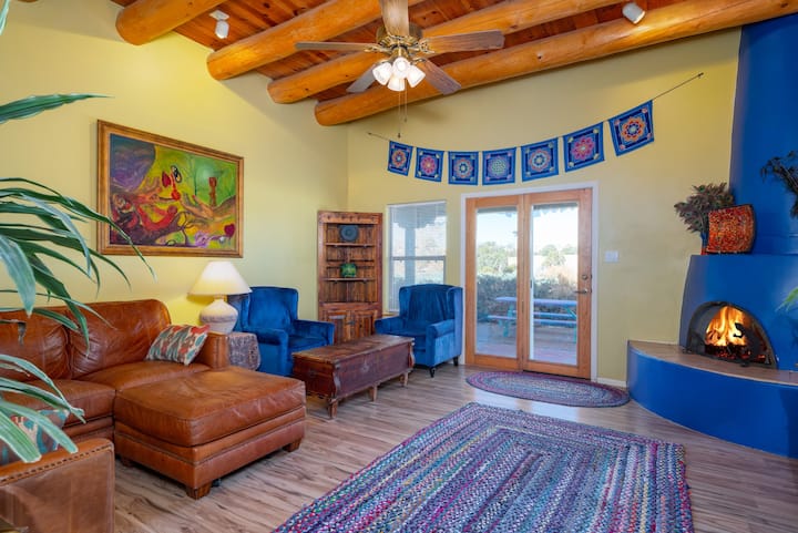 Mountain View,hot Tub,fenced,trails,chef Kitchen - Santa Fe, NM