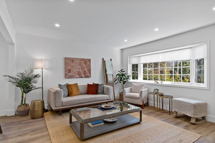 Close To Universal & Warner Bros. | Cozy 3br - Burbank, CA