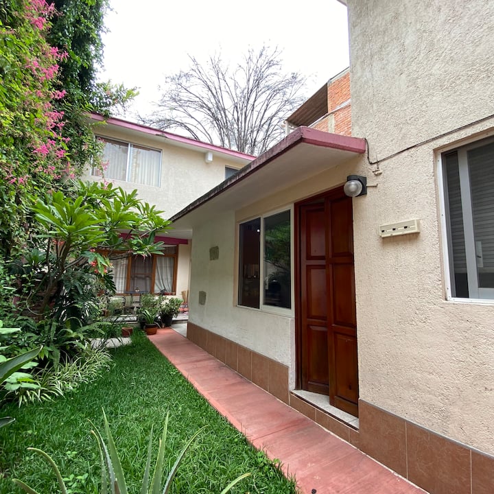 Alojamiento Cómodo Con Jardín - Oaxaca